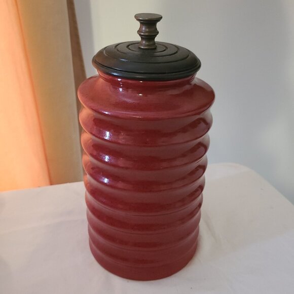 Pier 1 | Kitchen | Pier Canister Red Ribbed Black Flecks Wvac Seal Lid ...